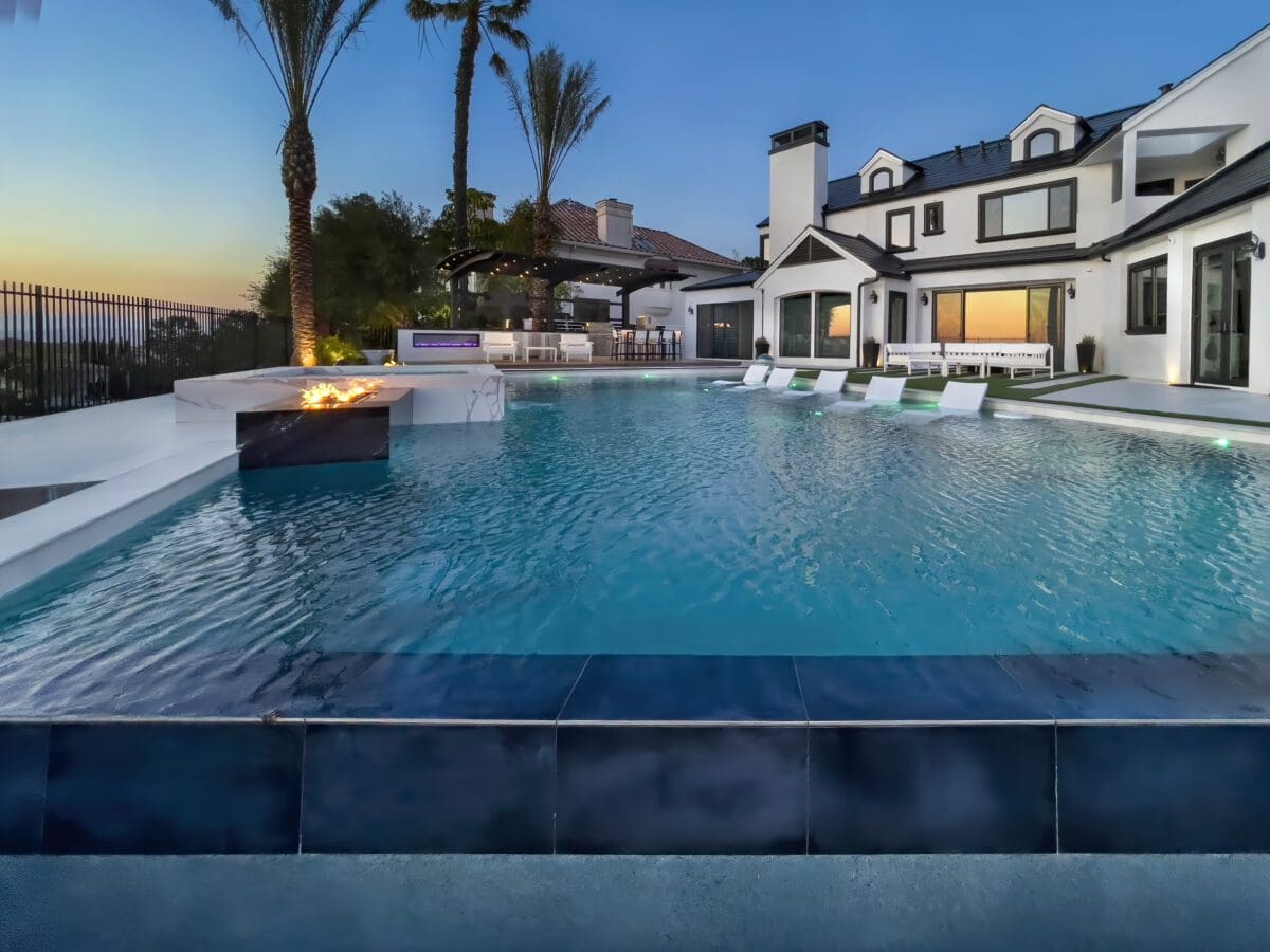 3 Before & After Backyard Transformations That Will Motivate You To ...